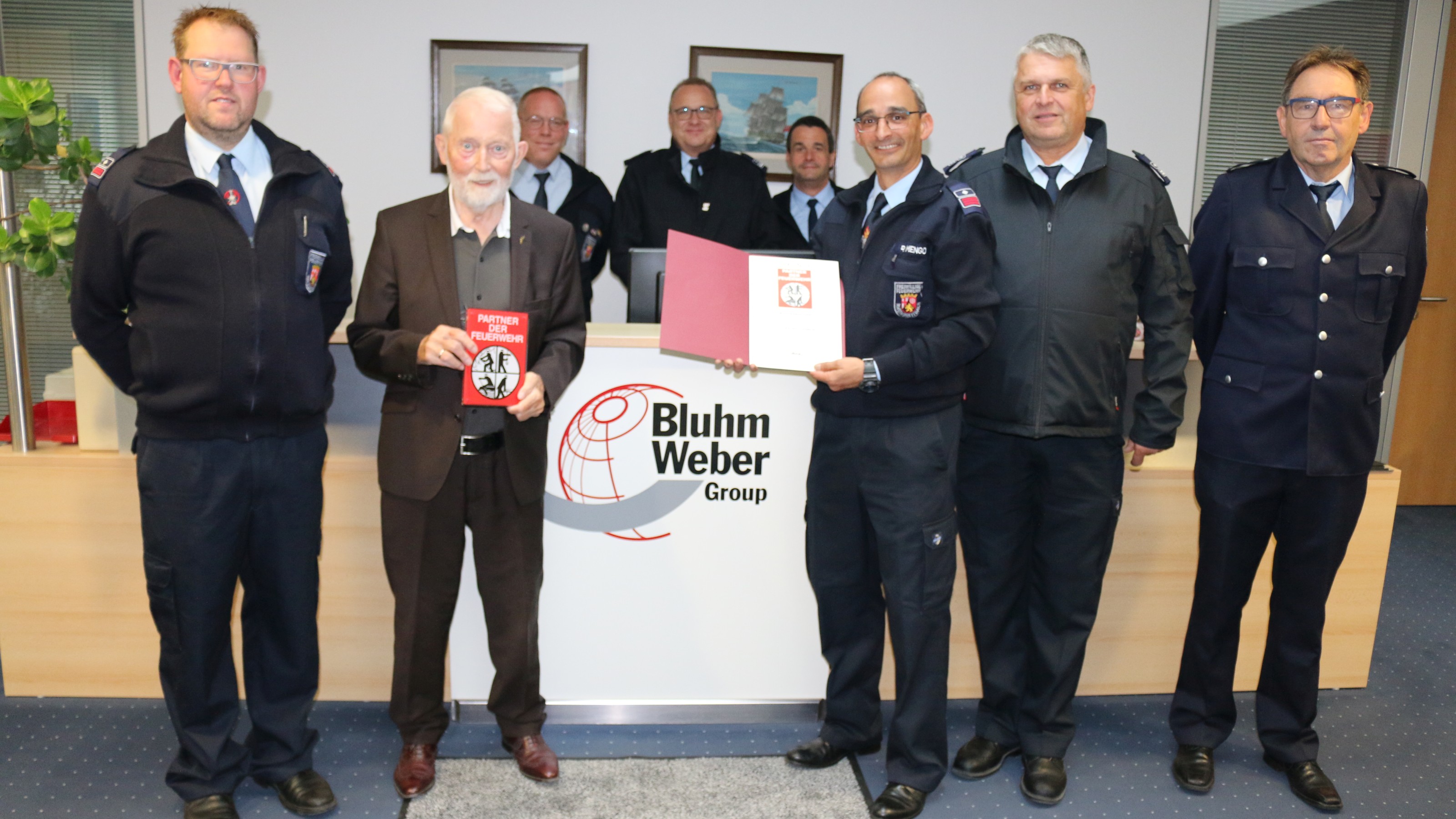 Bluhm Systeme ist „Offizieller Partner der Feuerwehr“